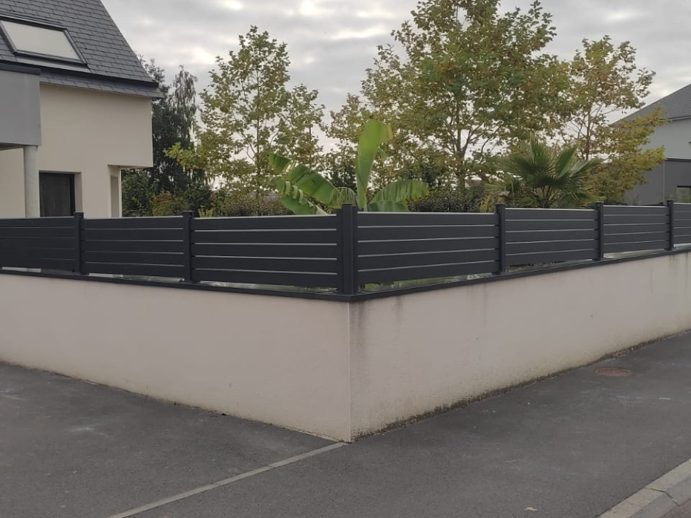 Cloture Alu Sur Muret