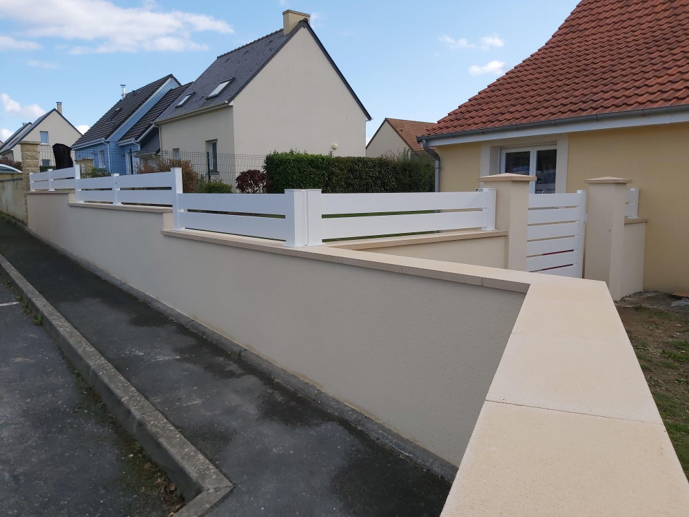 Clôture PVC sur muret Clôture PVC sur muret
