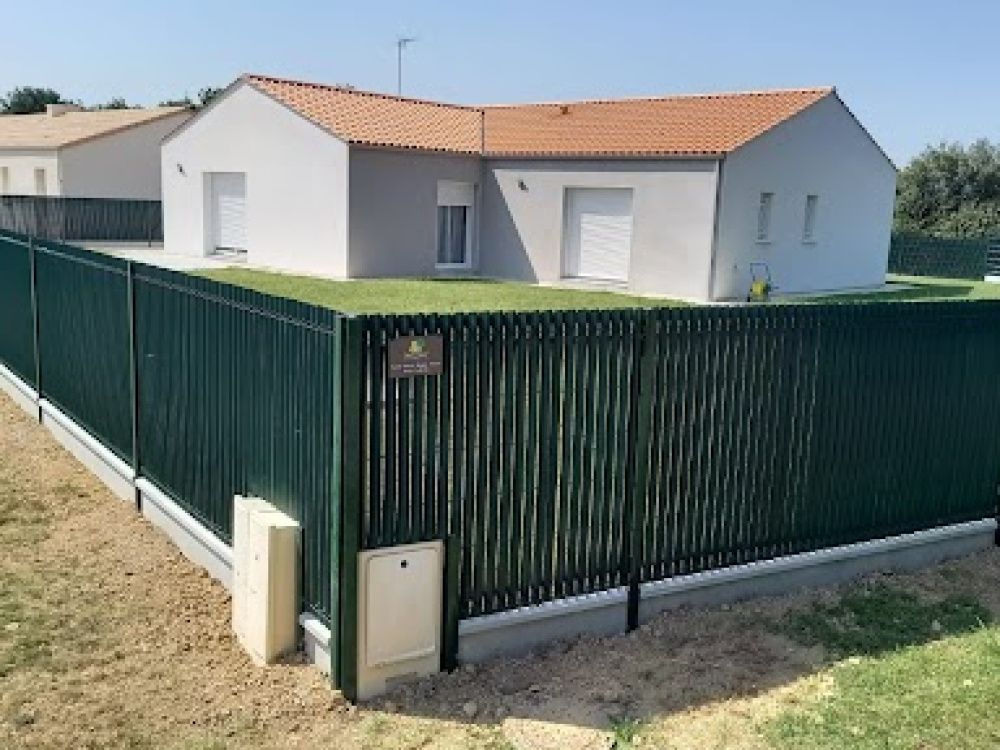 Grillage rigide à plis