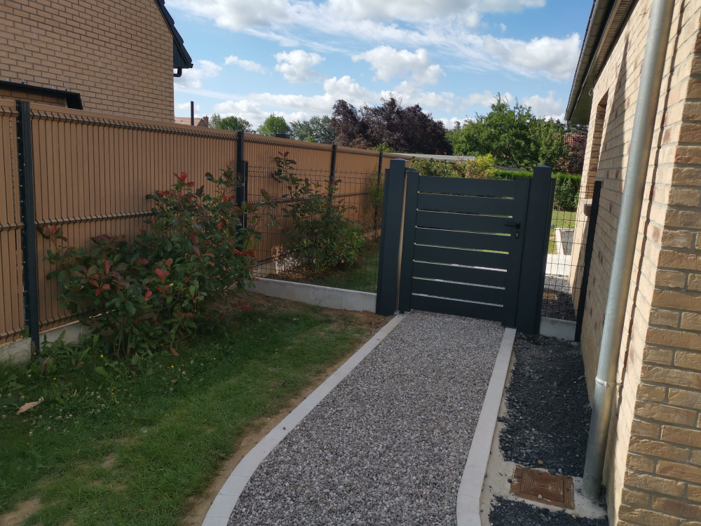 Portillon aluminium et grillage rigide
