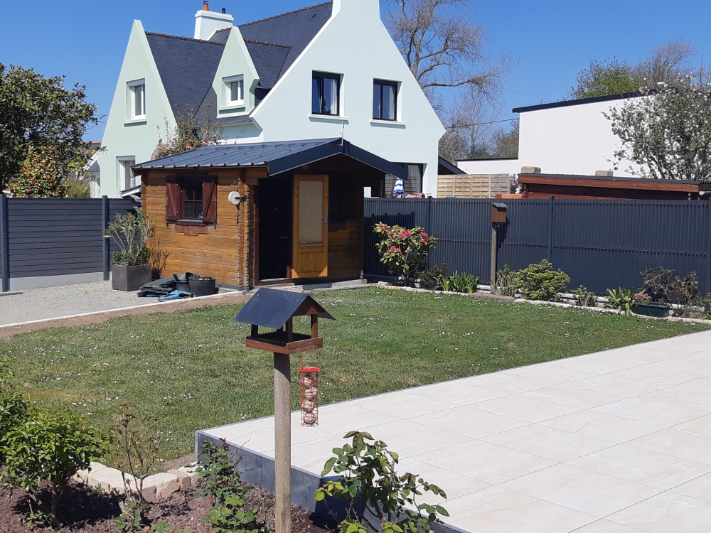 Grillage rigide à plis et occultant + Clôture composite