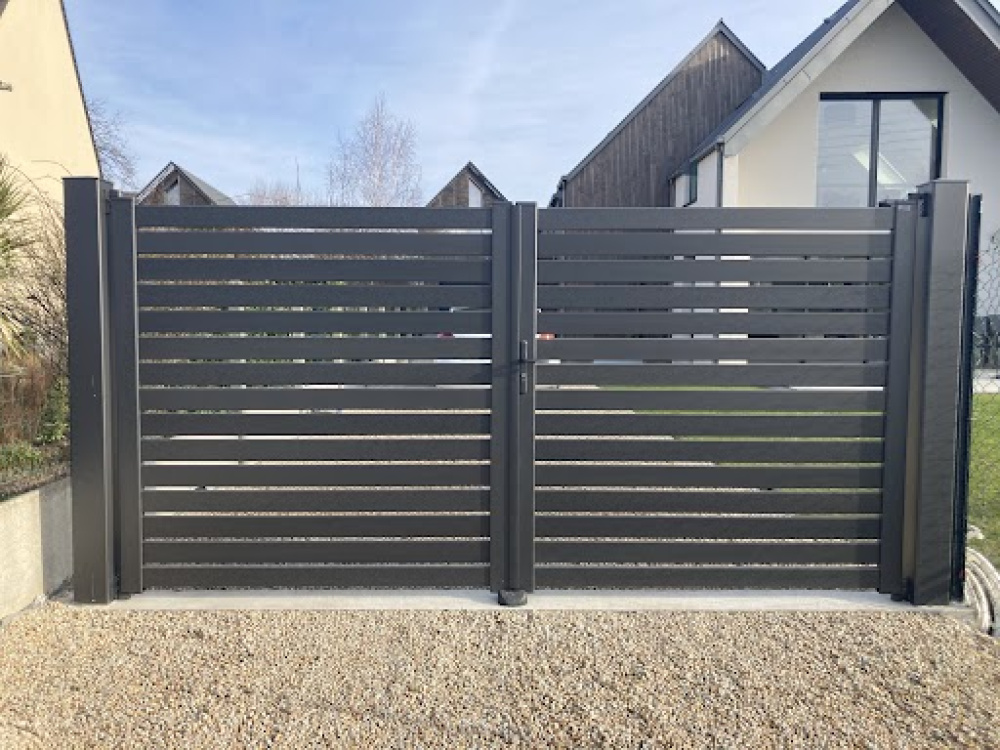 Portail battant aluminium DoMai'N
